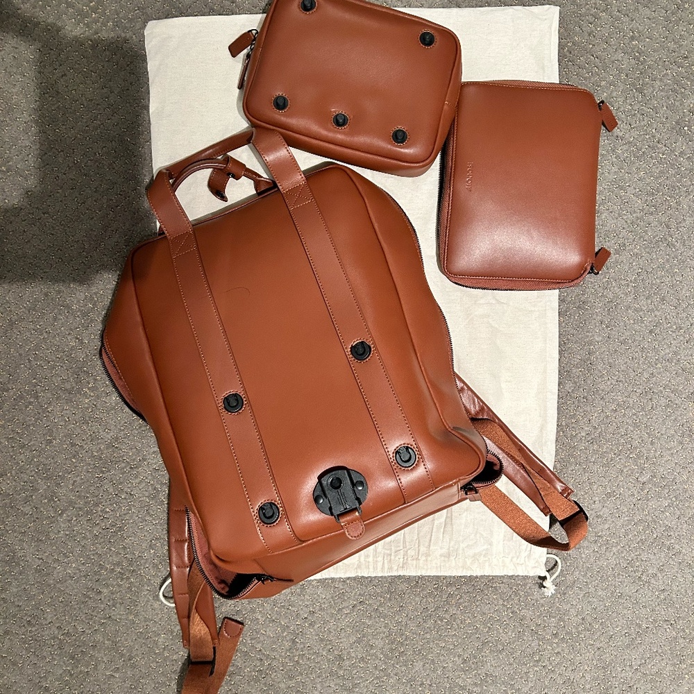 Monos Metro Backpack - Vegan Leather - Gem